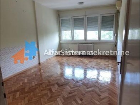 Vračar, Slavija, 2.0 stan, 70m2, 900 EUR