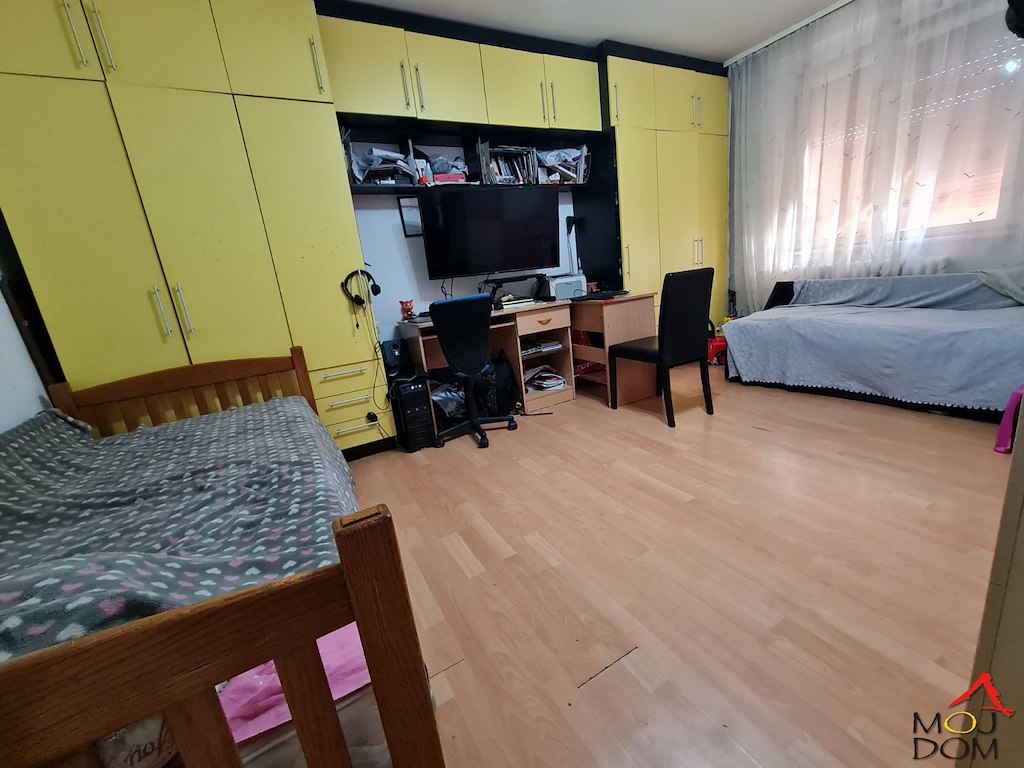 Stan,NOVI SAD,BULEVAR,kv: 40, € 106100, ID: 1027147