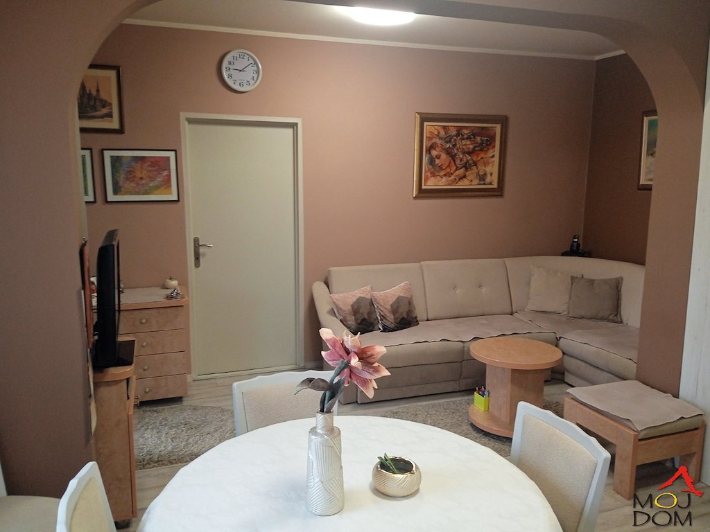 Stan,NOVI SAD,NOVO NASELJE,kv: 52, € 120500, ID: 1027253