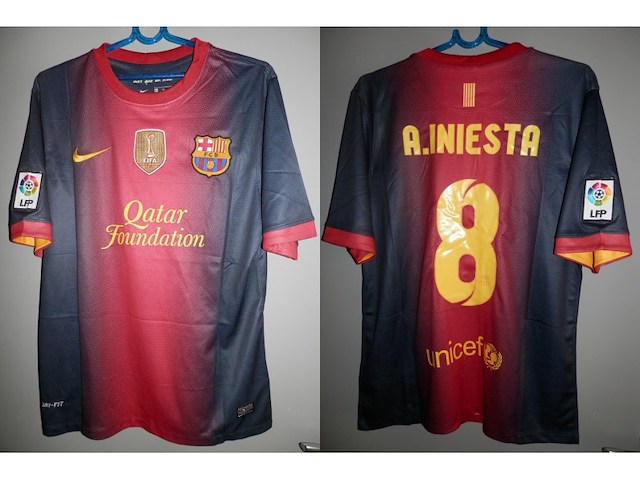 Barcelona dres 2012-13 Andres Iniesta 8