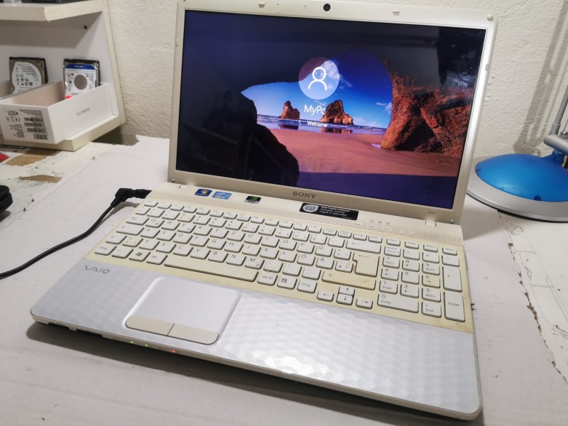 Sony Vaio PCG-71811M