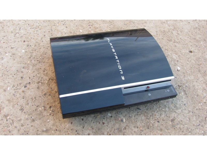 SONY PLAYSTATION 3 konzola