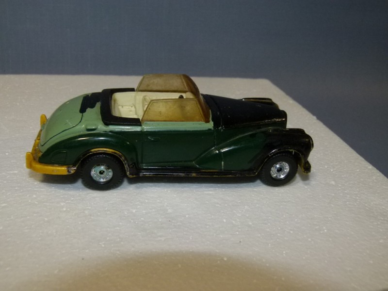 Corgi Mercedes benz 300