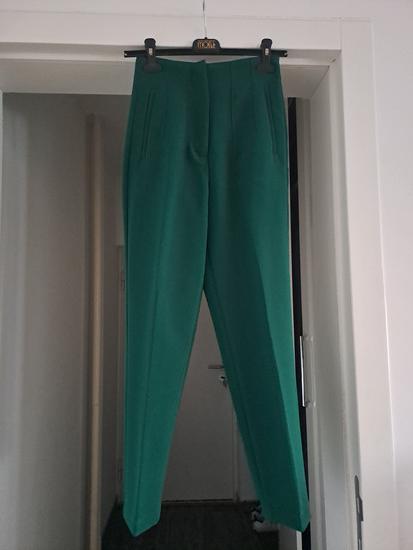 Zara zelene pantalone