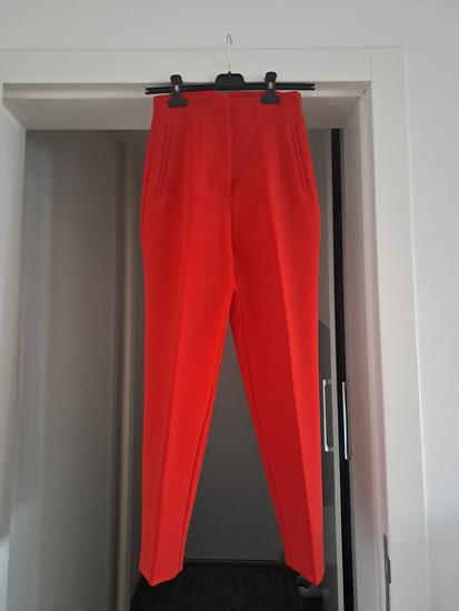 Zara koralno crvene pantalone