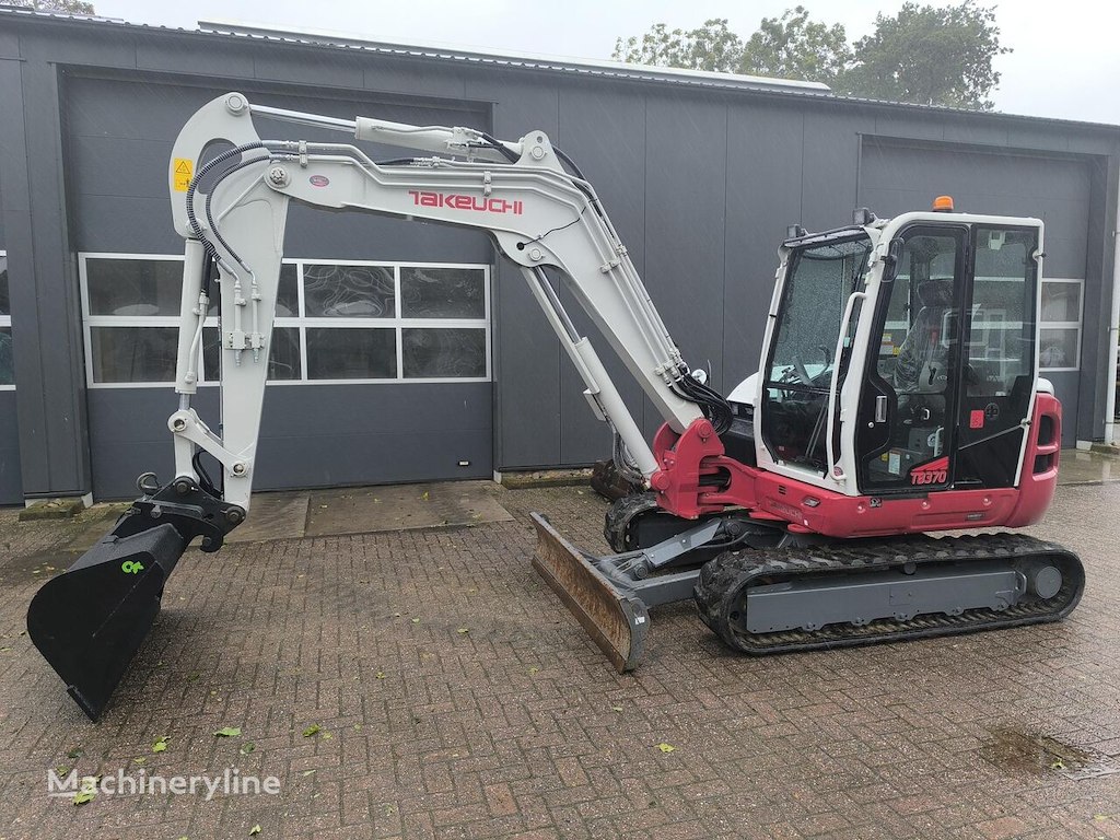 Takeuchi TB370 mini bager