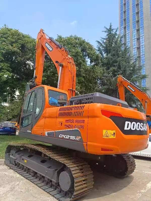 Doosan DX215 bager guseničar