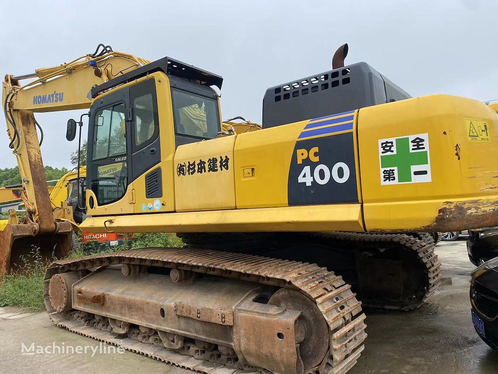 Komatsu PC400~8 bager guseničar