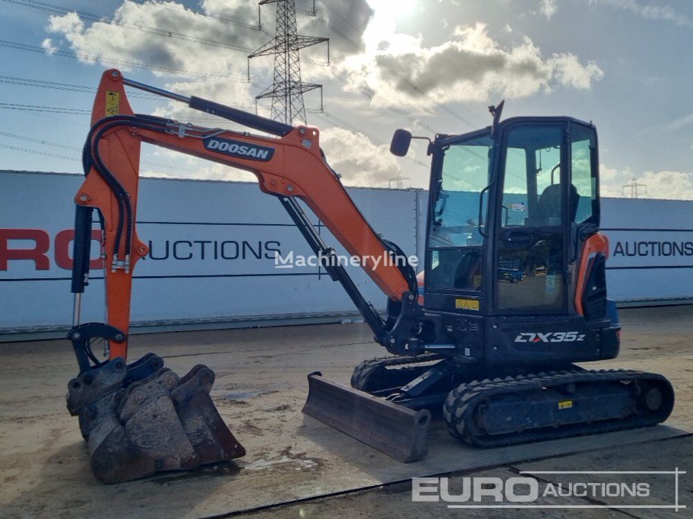 Prodaje se Doosan DX35Z mini bager na aukciji