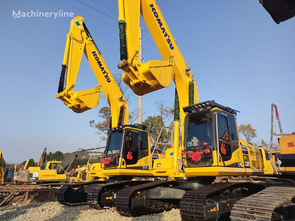 Komatsu PC220-8 bager guseničar