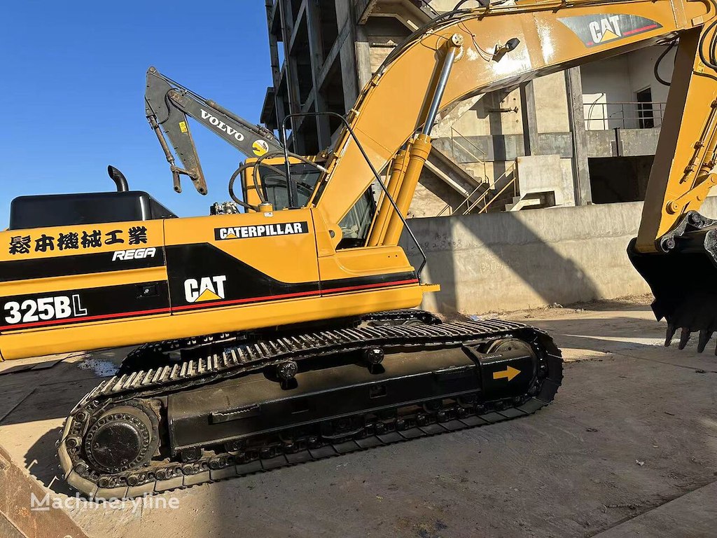 Caterpillar 325BL bager guseničar