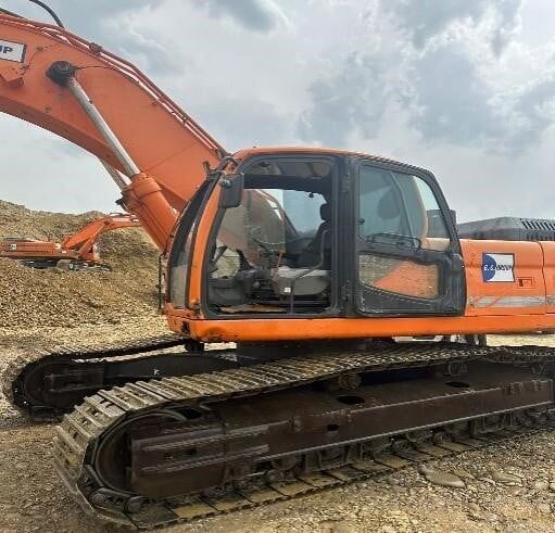 Doosan DX340 LC bager guseničar