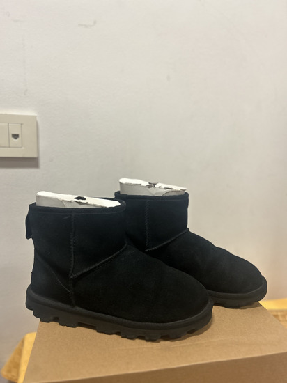 UGG mini II