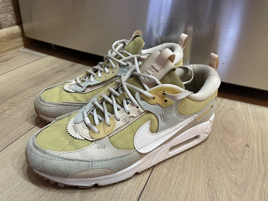 Air max   SNIZENO