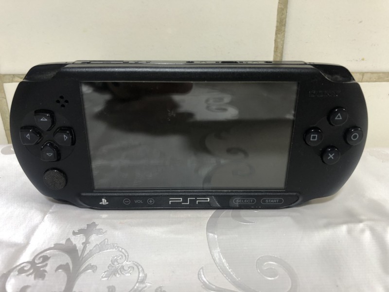 Sony PSP-E1004