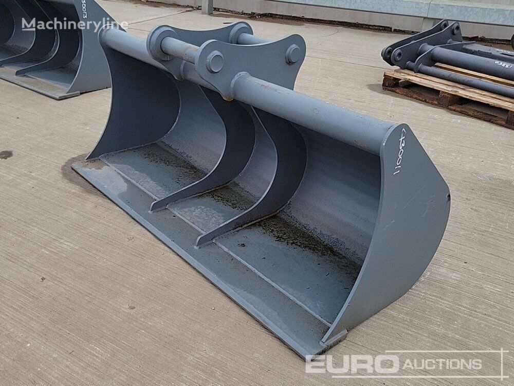 Prodaje se 70" Ditching Bucket 65mm Pin to suit 13 Ton Excavator sejalnu kašiku na aukciji