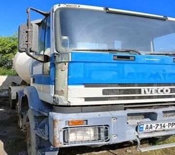 IVECO CURSOR 10 kamion s mešalicom za beton