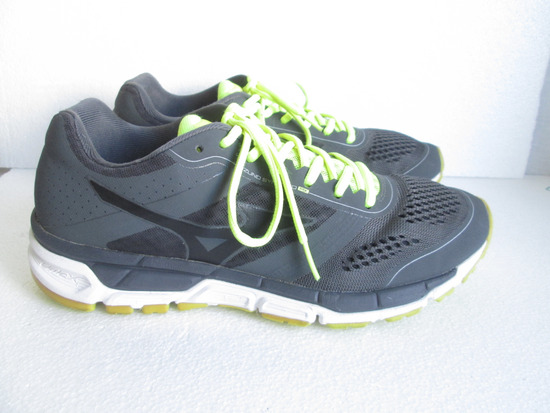 PATIKE "MIZUNO" 42 KAO NOVE