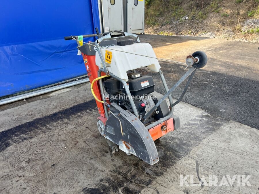 Prodaje se Husqvarna FS413 sekačicu asfalta na aukciji