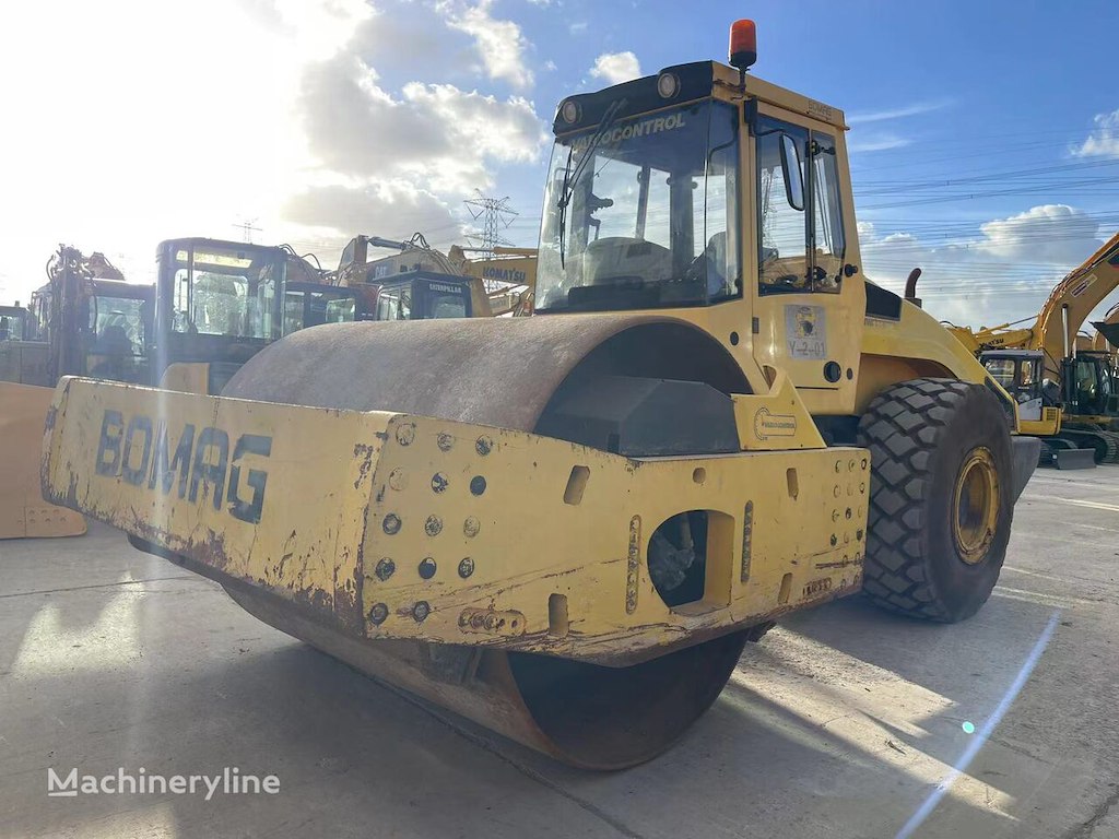 BOMAG BW226 valjak za asfalt