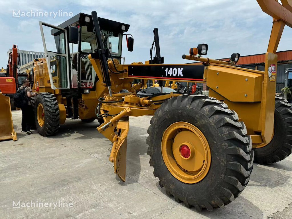 Caterpillar 140K grejder