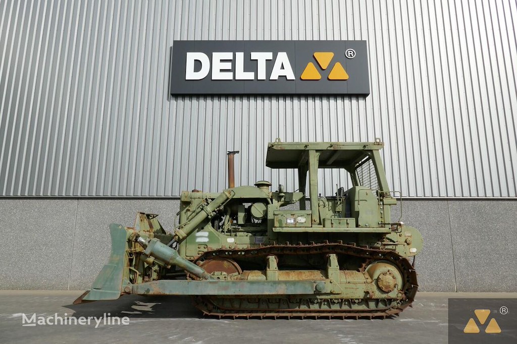 Caterpillar D7F Ex-army buldožer