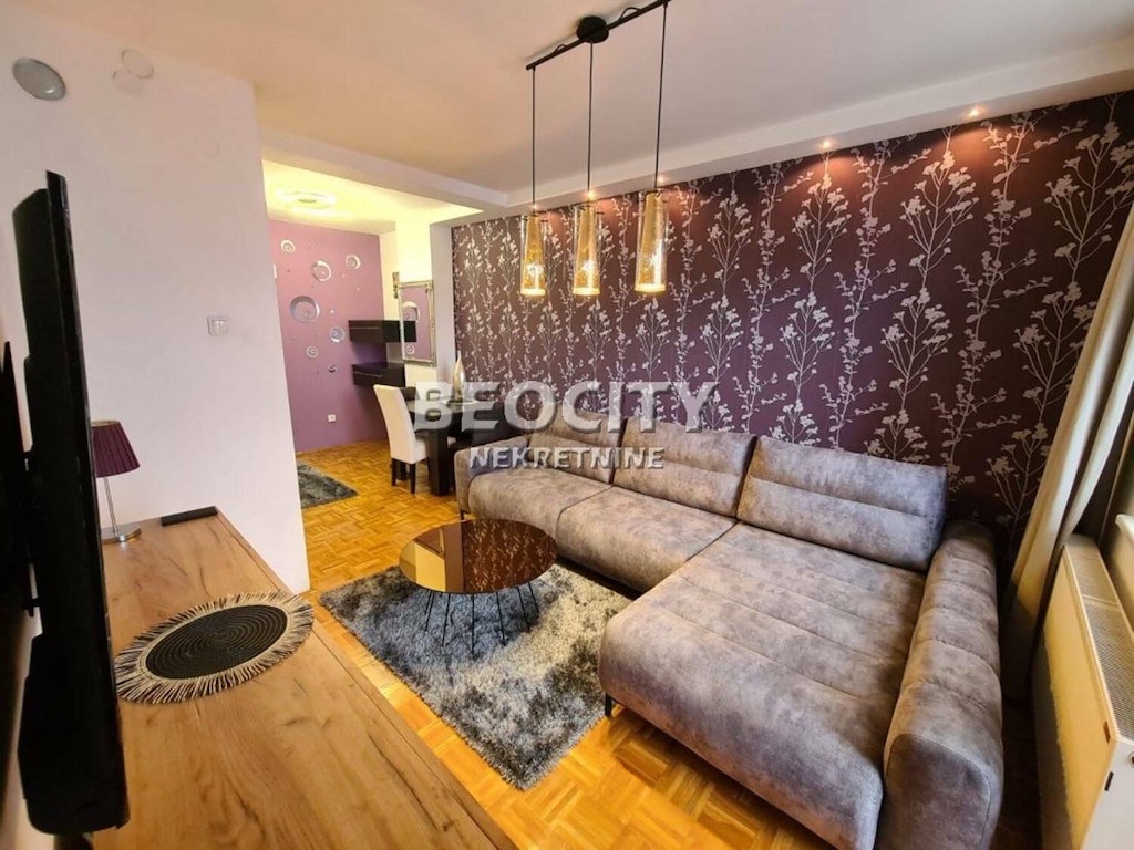 Novi Sad, Centar, Devet Jugovića, 3.0, 68m2, 143000EUR