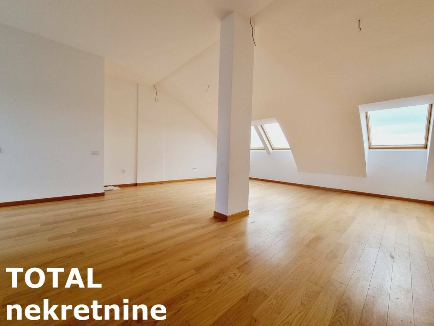 Četvorosoban stan NOVI SAD, 319300€