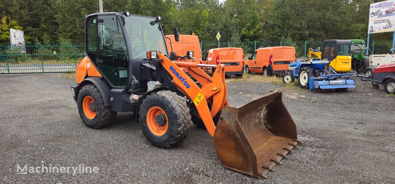 Komatsu WA 70 WA 60 JCB 409 Cat prednji utovarivač