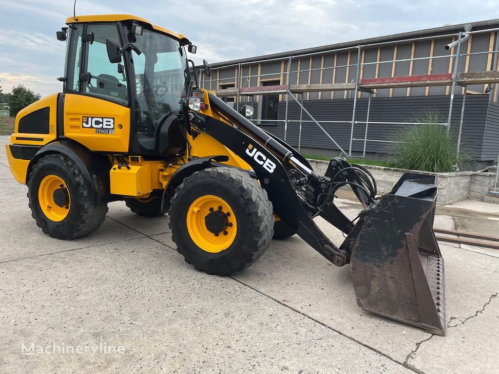 JCB 409 prednji utovarivač