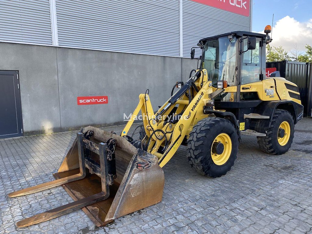 Yanmar V100 prednji utovarivač