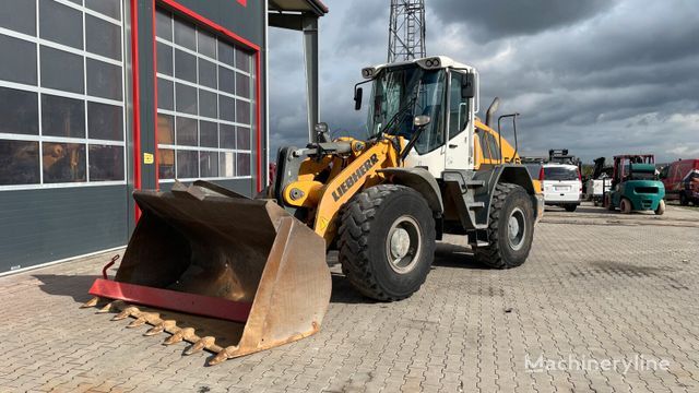 Liebherr L 546 / 4x4 / TOP ZUSTAND Klima/Radio prednji utovarivač