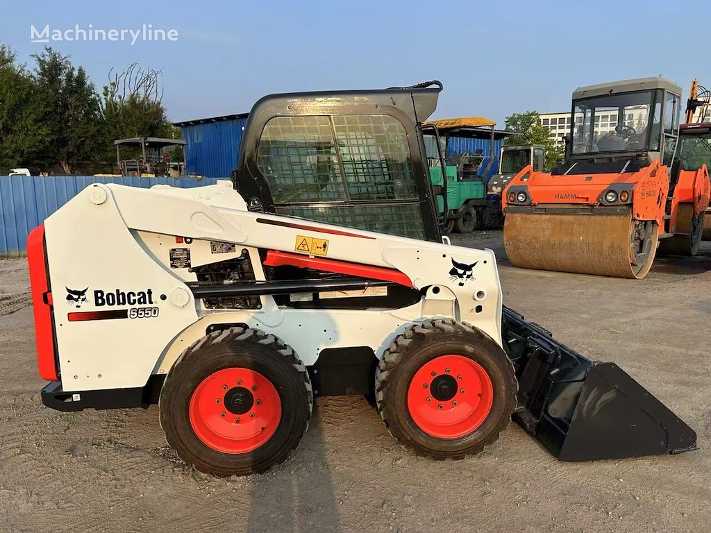 Bobcat S550 mini utovarivač