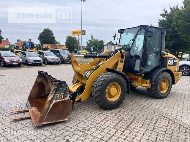 Caterpillar 906M prednji utovarivač