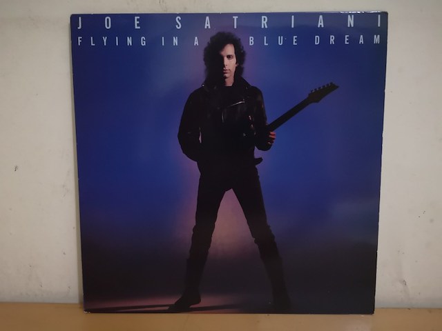 Joe Satriani:Flying In A Blue Dream