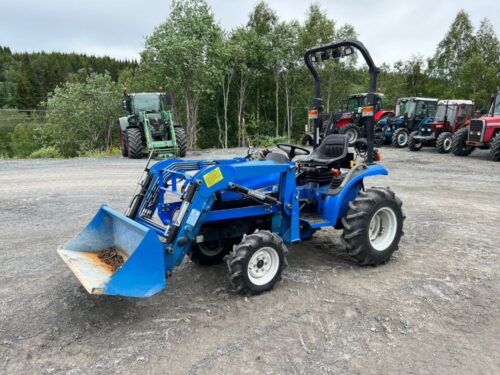 Traktor New Holland KUN TC21D6 + kompletni prednji utovarivač