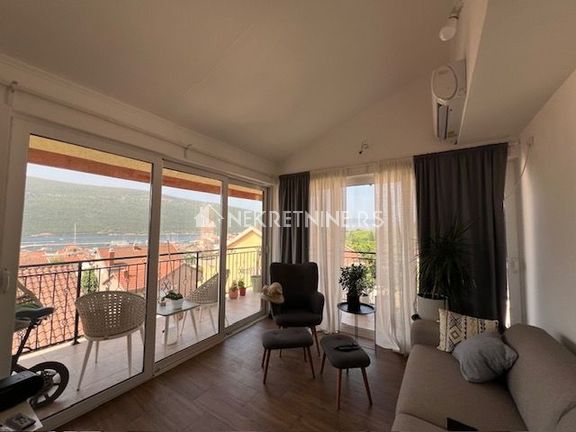 Herceg Novi,Djenovicii, prelep stan 4.0 107m2 plus terasa, pogled