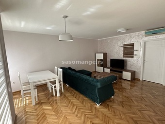 STARI GRAD ,CENTAR ,60m2 , 1100e