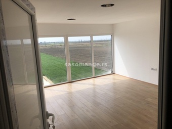 ZEMUN ,BATAJNICA ,2900m2 , 10000e