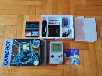 Nintendo Game Boy + Tetris Full DMG 001