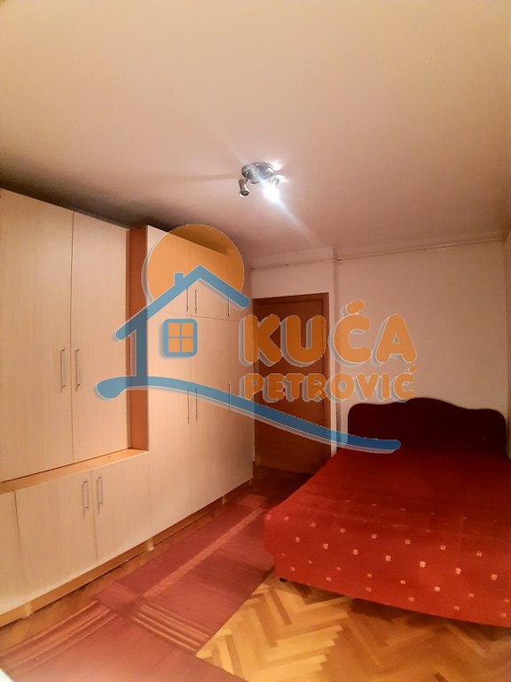 Dvosoban stan, 60 m2, Centar, Trg učitelja Tase ID: p-012398