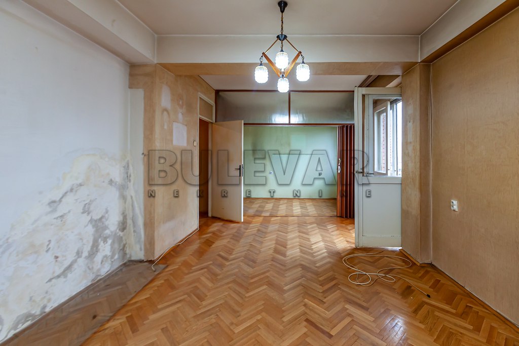 Trosoban stan, 80 m2, Crveni Pevac, Vojvode Mišića ID: p-012403