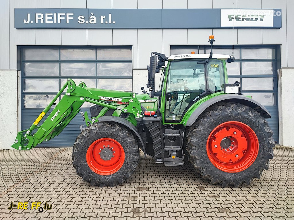 Fendt 724 Vario Gen6 Profi + traktor točkaš