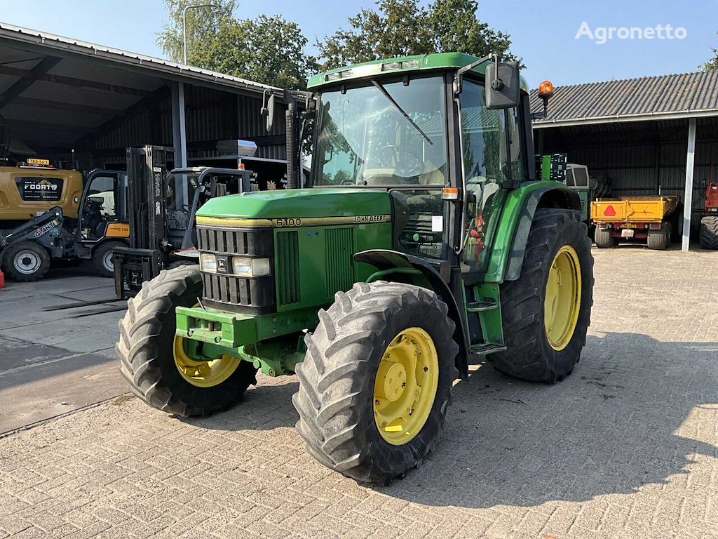 Prodaje se John Deere 6100 traktor točkaš na aukciji