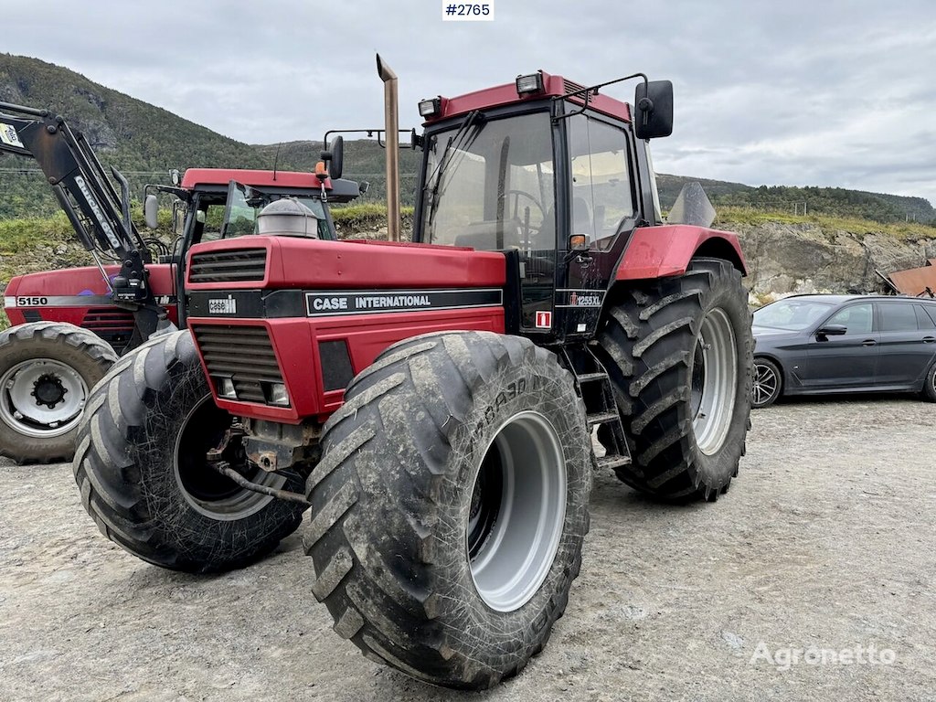 Case IH International 1255AXL 4x4 traktor točkaš