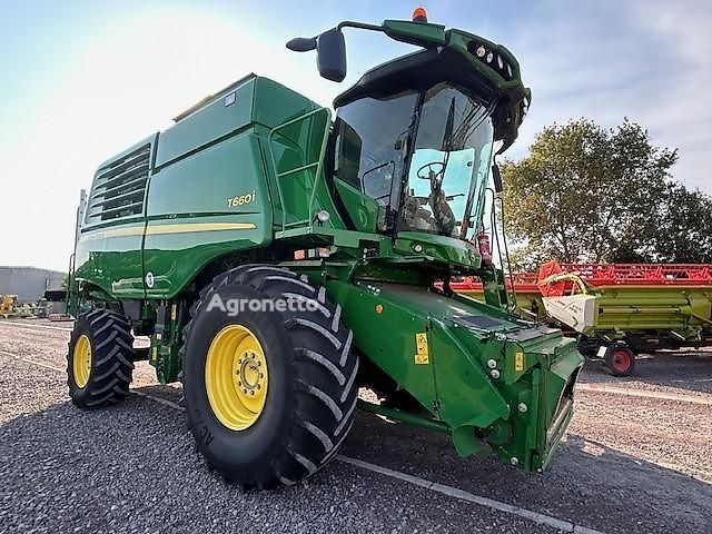 John Deere T660 i kombajn za žito