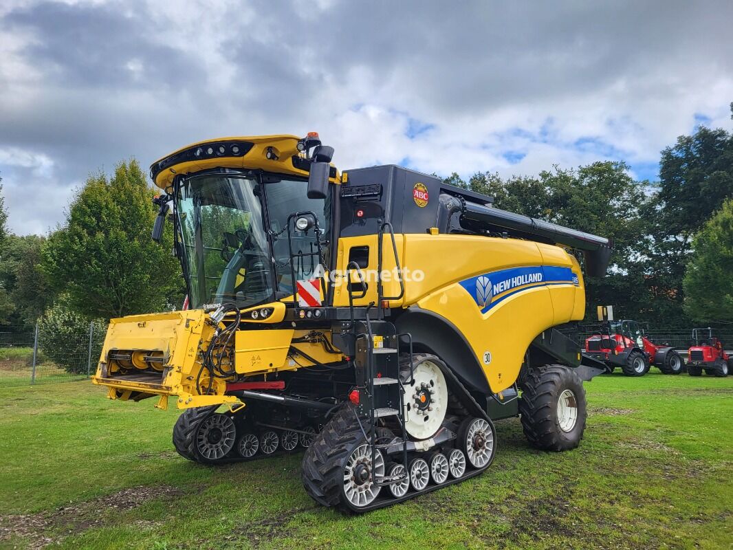 New Holland CX8.85 RAUPE TIER-4B kombajn za žito