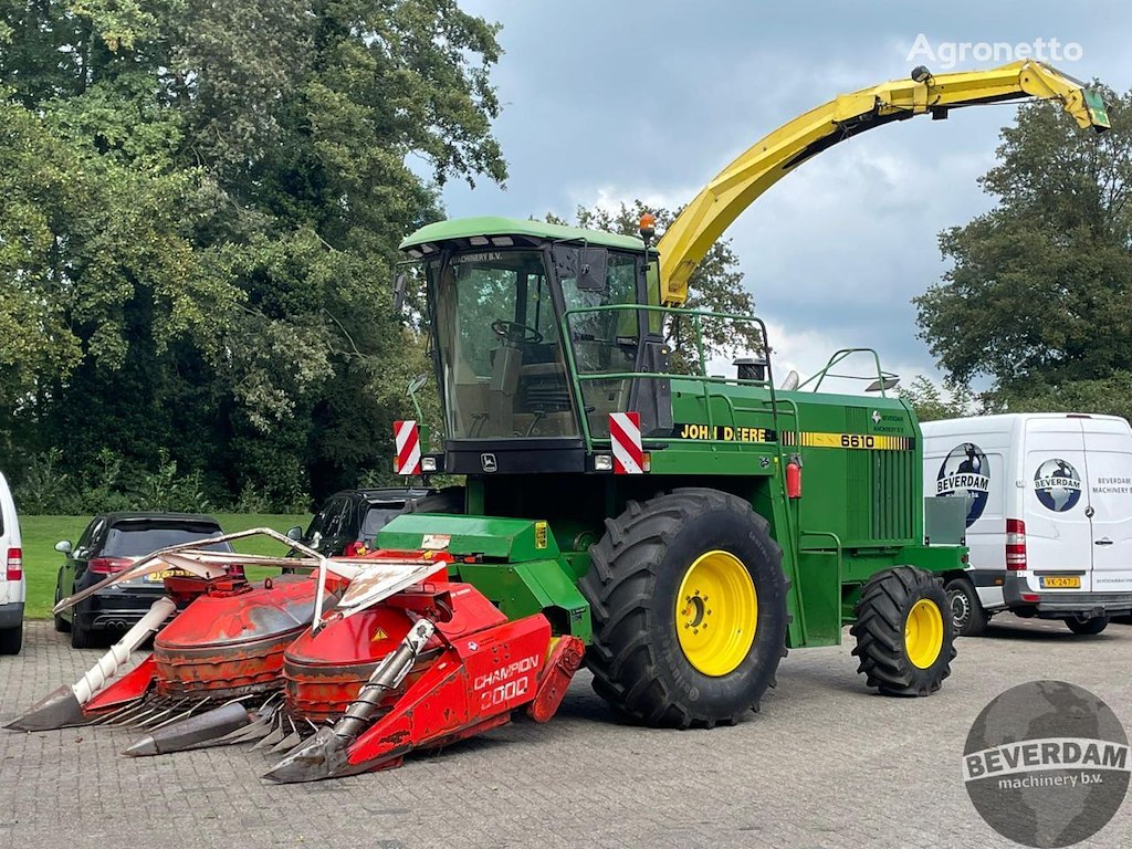 John Deere 6610 krmni kombajn