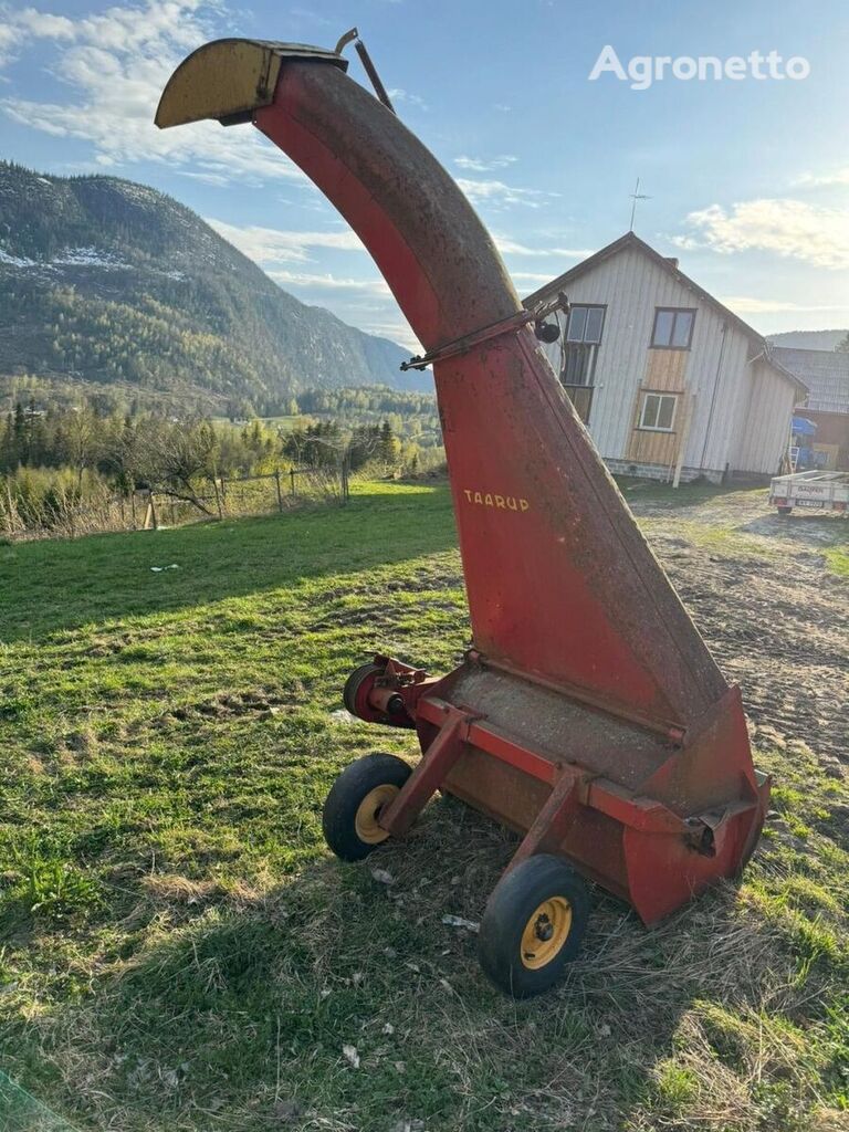 Prodaje se Taarup silažni kombajn na aukciji