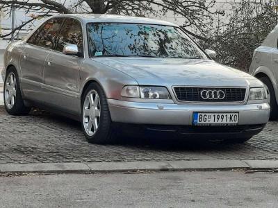 AUDI S8 MANUELNI